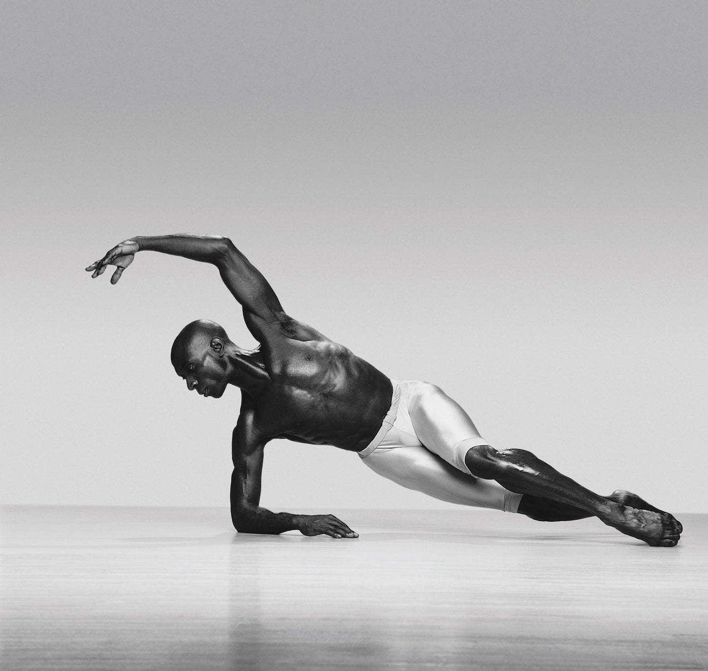 Élan Mirrored: Vertical Counterpoint in Figure Study | Dance Artworks ...